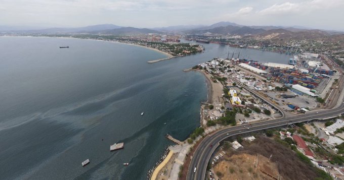 Pemex mantiene monitoreo por mancha oscura en el Río Pánuco - Almomento ...